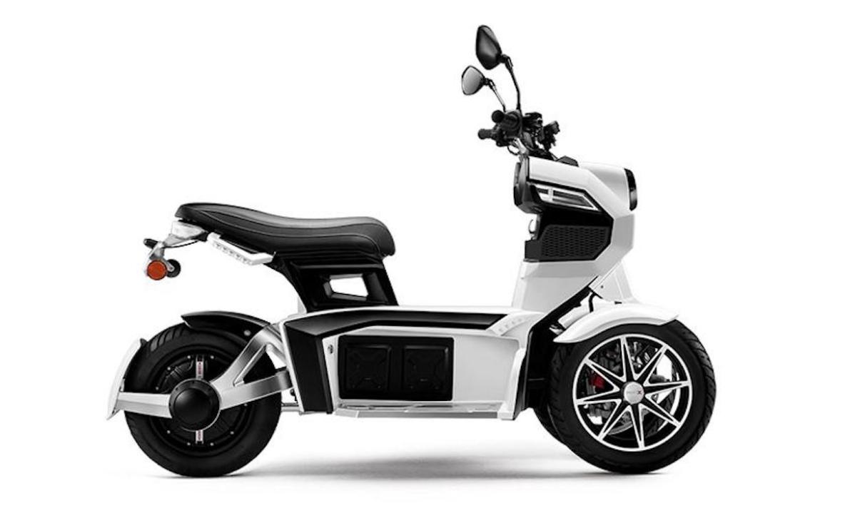 Essai du Doohan iTank 45, le scooter électrique à 3 roues aux allures ...