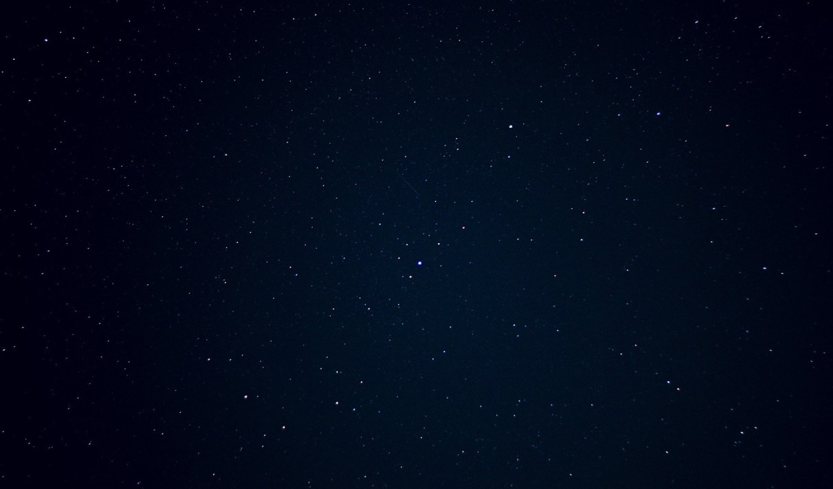 À quel point l'espace est-il sombre